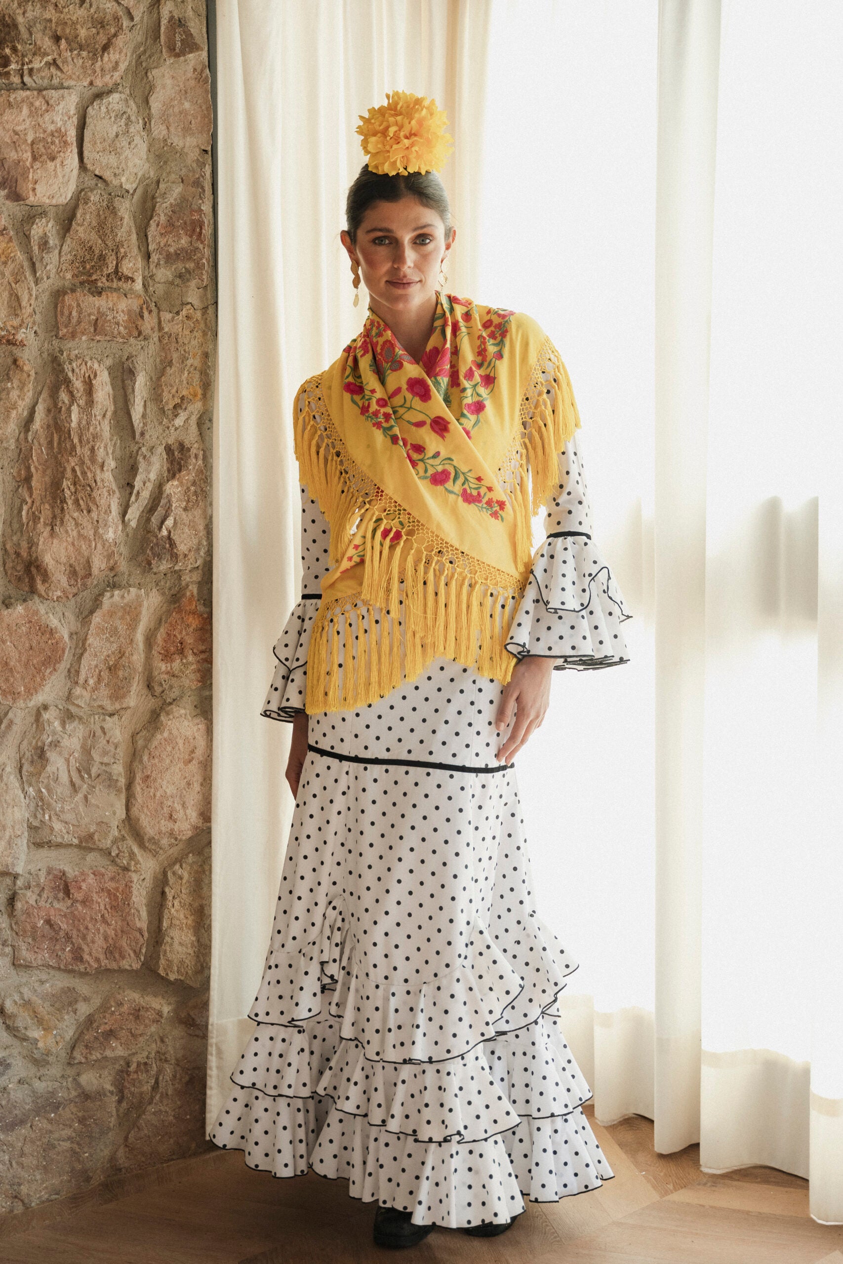 Modelo Almudena blanco by Cristina Molina (Sevilla, España) – Rent il ...
